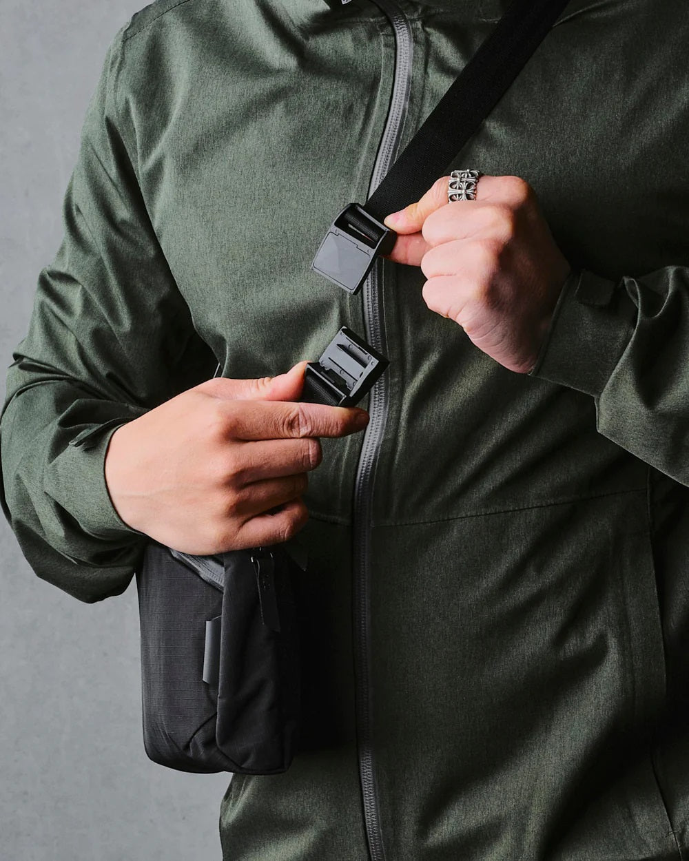 Alpaka Flight Sling 2L