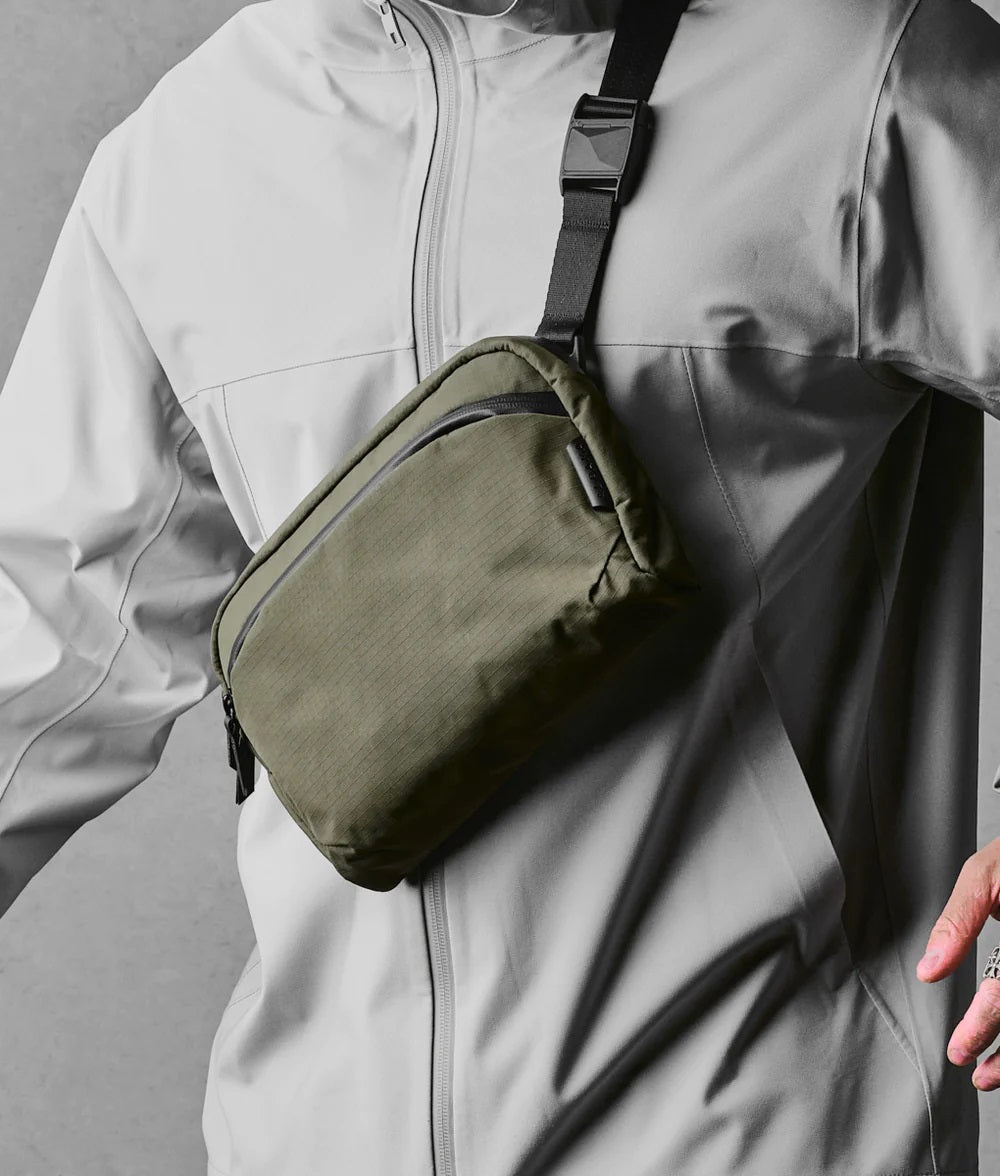 Alpaka Flight Sling 2L