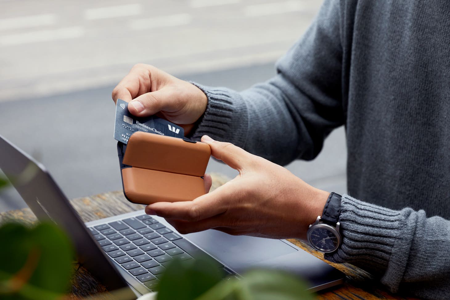 Bellroy Flip Case