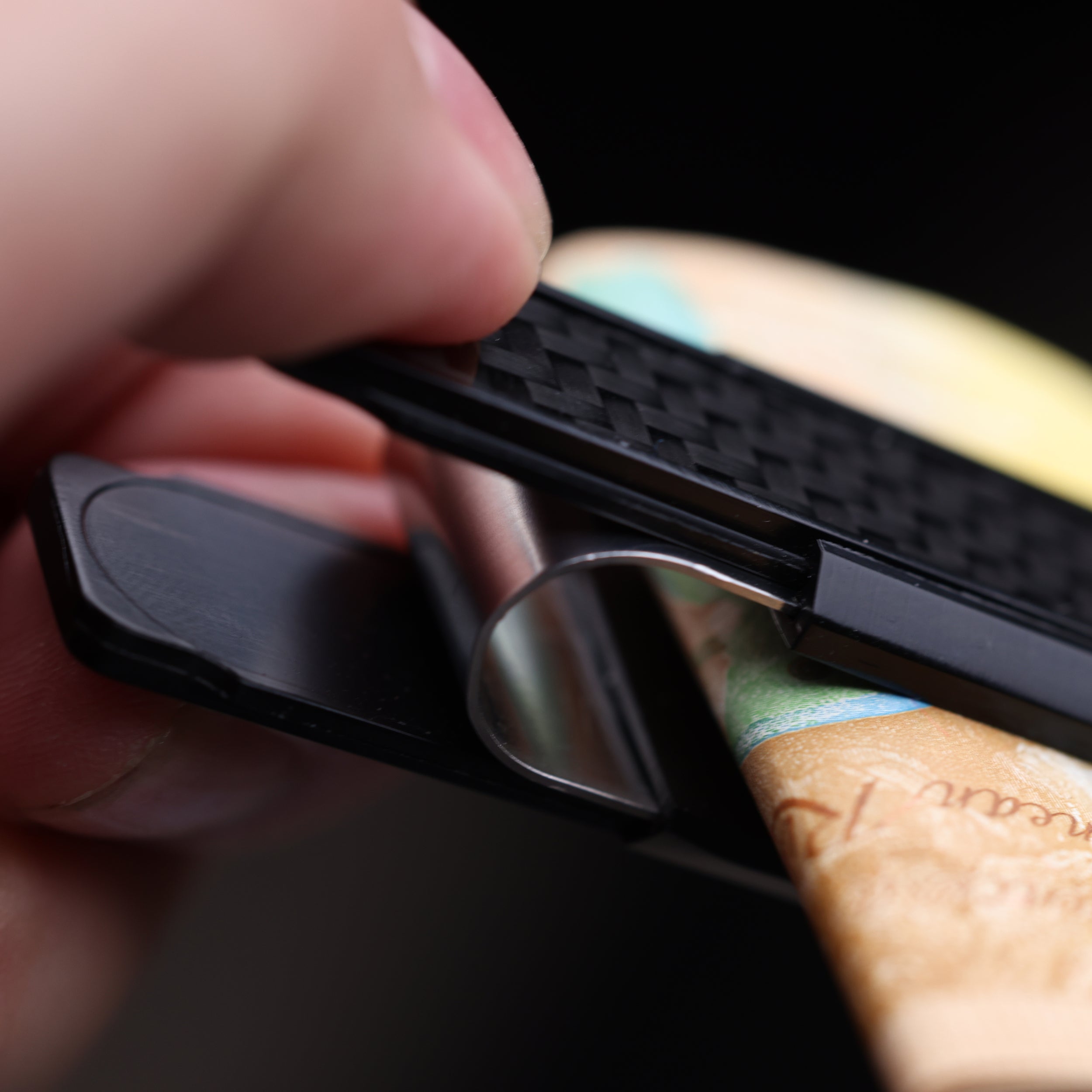 UTC - Carbon Fiber Adjustable Money Clip